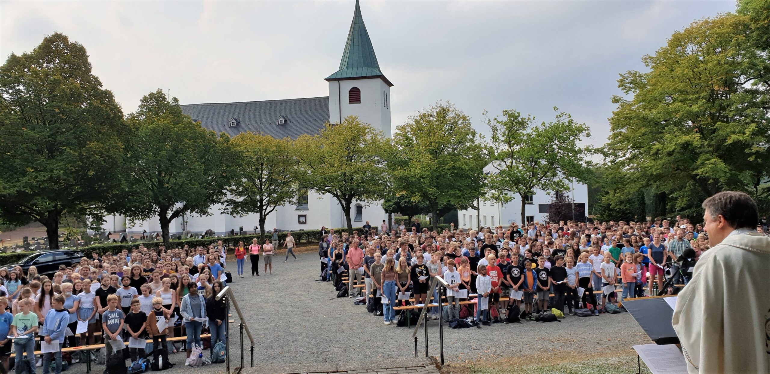 Schulwallfahrt des Gymnasiums Maria Königin - mit über 700 ...